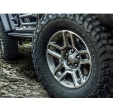 Authentic Mopar Splash Guards Rear Molded Black W/ Jeep Logo - 82214127 ...