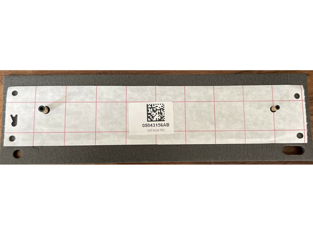 Mopar Hood Emblem Rubicon 392 Right Side - 5043156AB | Mopar Online Parts