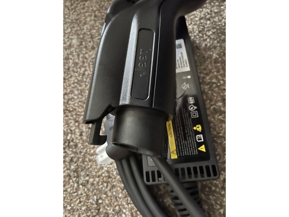 Genuine Mopar Level 1 Vehicle Charger For 4xe OE Replacement 120V ...