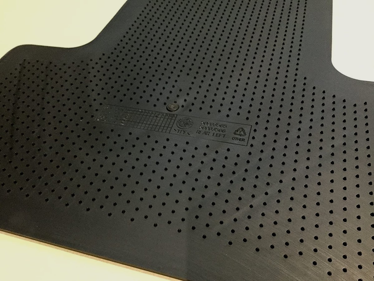 Mopar All Weather Floor Mats Flat Style Kit Of Four - 68379777AA ...