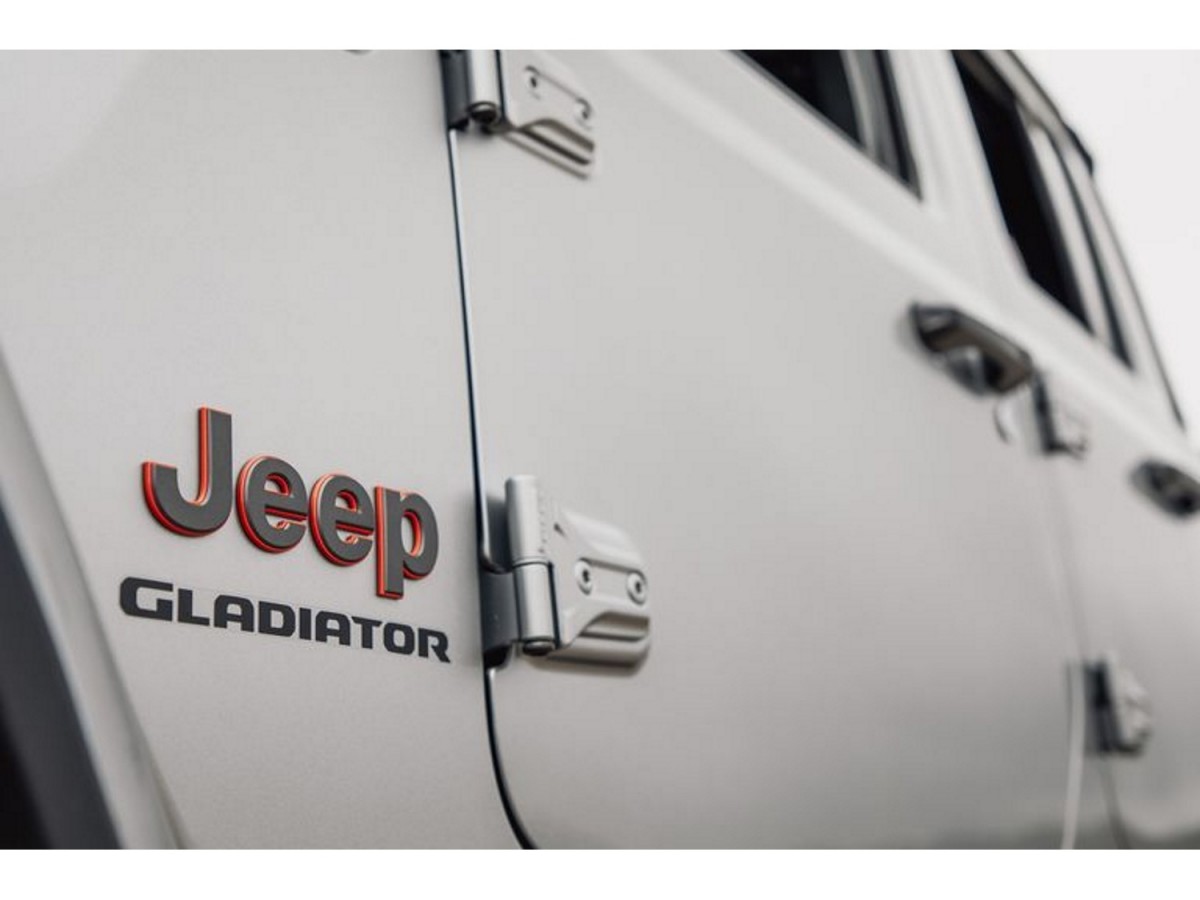 Mopar Emblem Mojave Orange Jeep Fender - 68466529AA | Mopar Online Parts