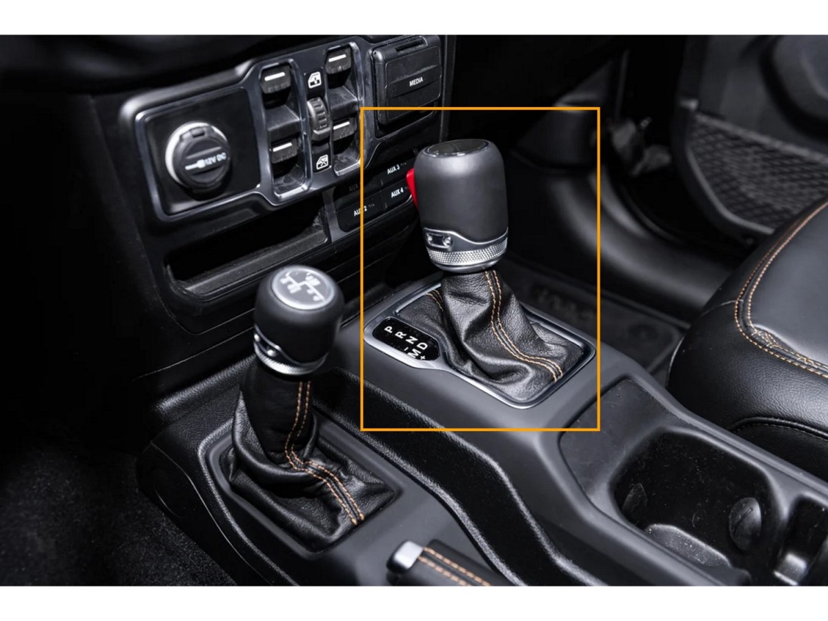 Mopar Automatic Transmission Shift Knob & Boot Black Leather & Caramel ...