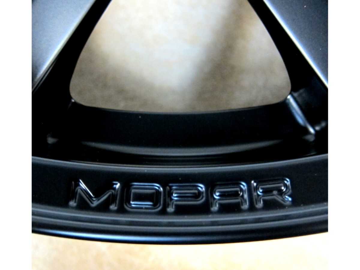 Mopar Performance Wheel 20" Lightweight Granite Crystal - 77070063AC ...