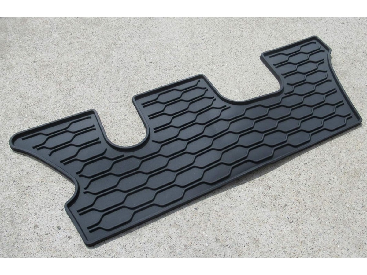 Mopar Rubber Mat Third Row Black For 60/40 Second Row Bench Seats ...