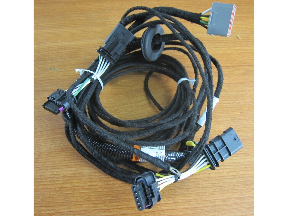 Mopar Trailer Hitch Wire Harness - 82216107AA | Mopar Online Parts