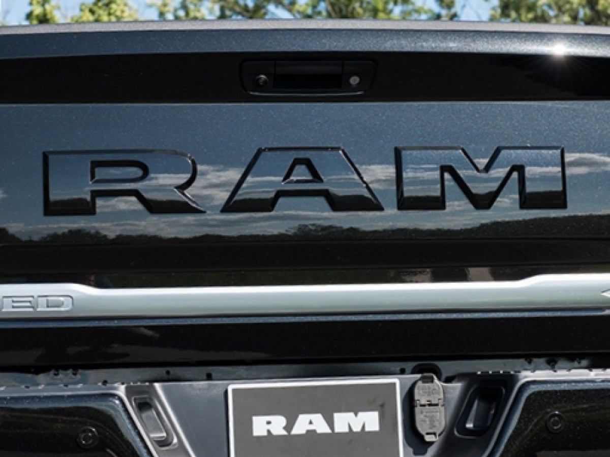 Mopar RAM Tailgate Lettering Brilliant Black - RAMLTRKITXR | Mopar ...
